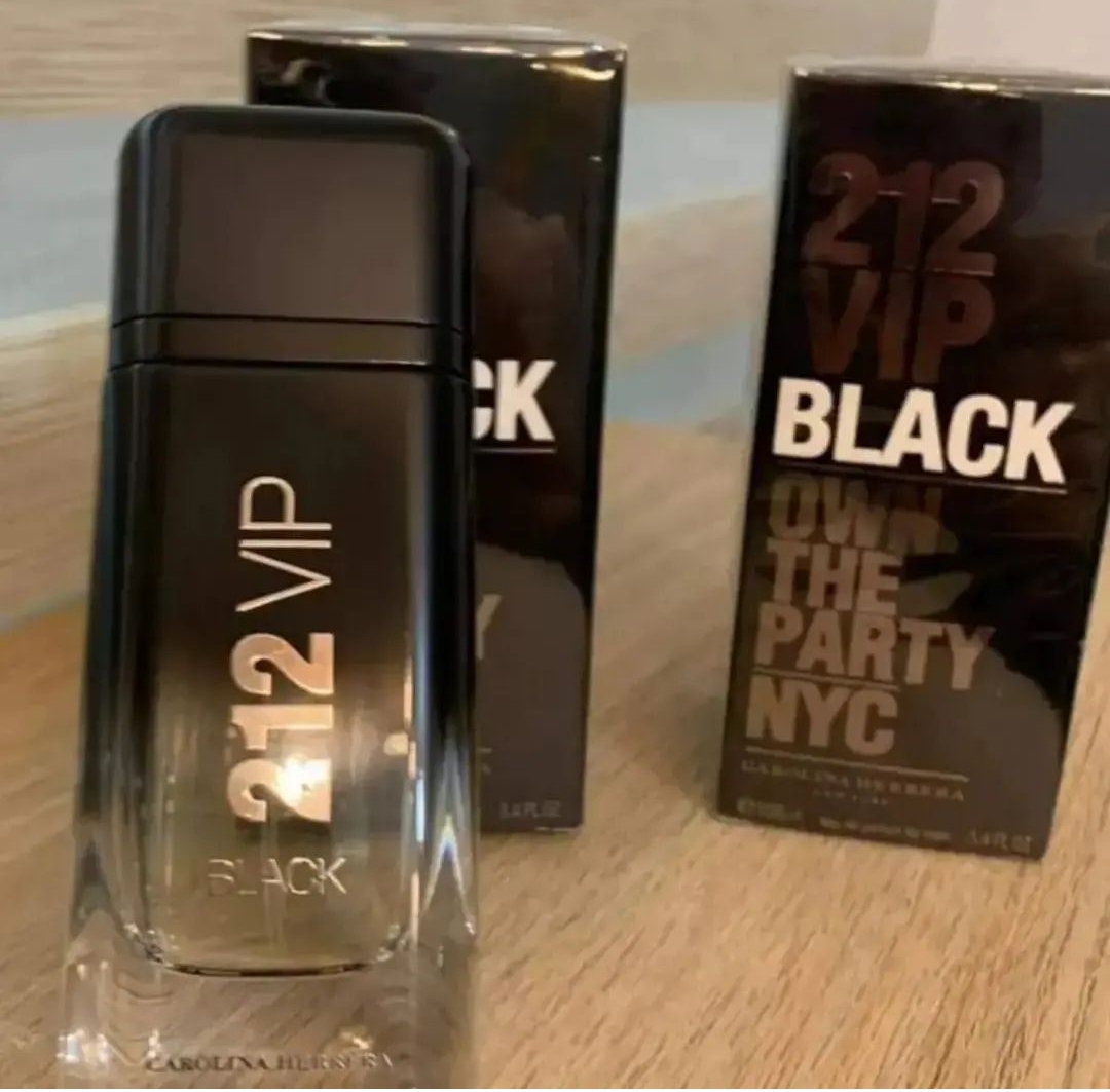 Carolina Herrera 212 Vip Black Own The Party Eau De Perfume For Men ...